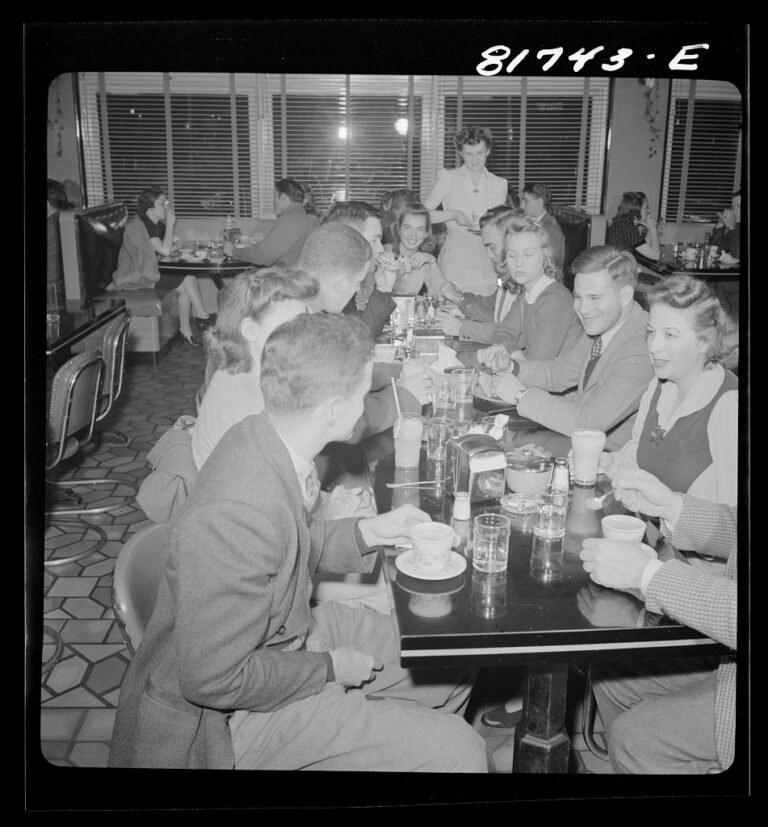 12 of Your Favorite Restaurants from the ’70s—and What Happened to Them ...