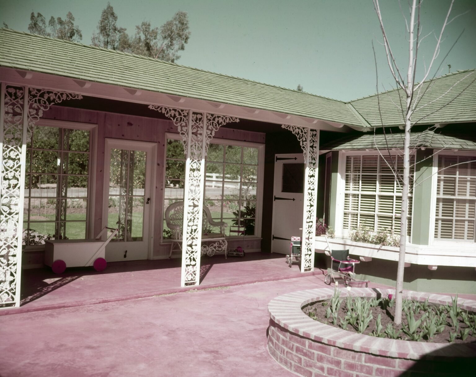 12 Rare Photos of Lucille Ball in Her Many Homes – Takes Me Back