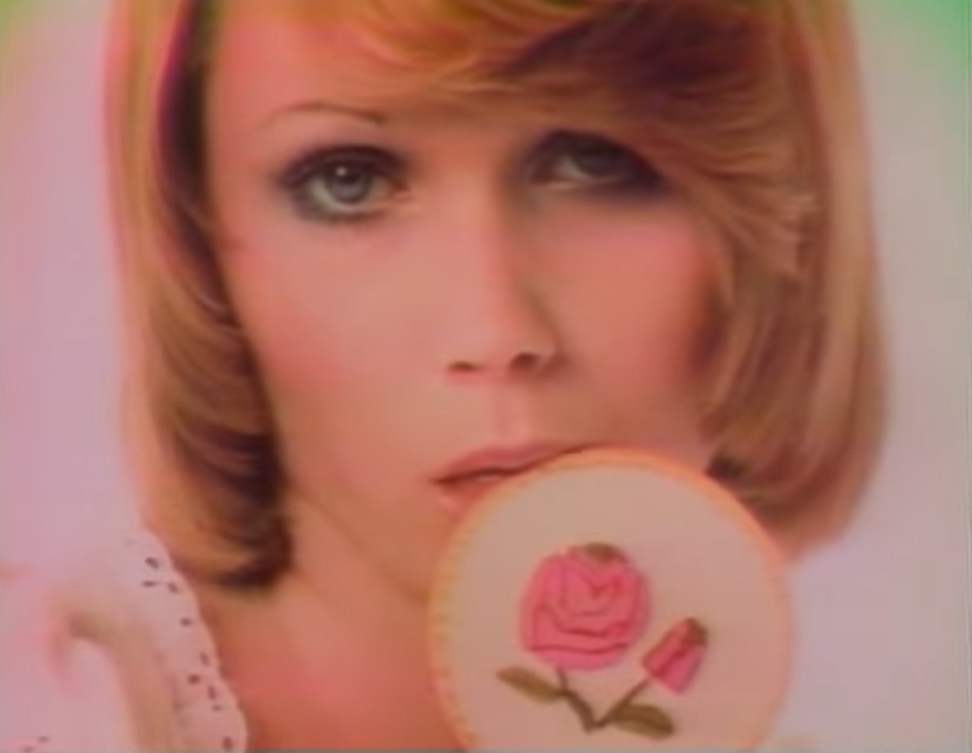 12 Ads from the 1960s That Would Never Air Today – Takes Me Back