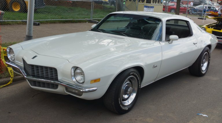 15 Old-School Cars from the ’70s That Defined the Road – Takes Me Back
