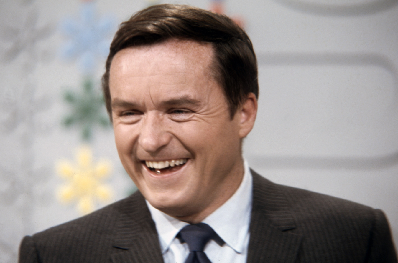 12 Vintage TV Hosts Everyone Loved in the ’60s and ’70s – Takes Me Back
