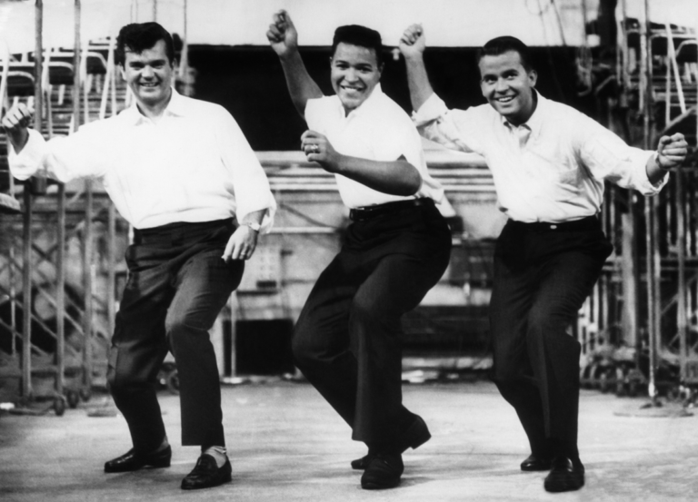 Outlandish Boomer Dance Moves That Were Surprisingly Popular – Takes Me ...