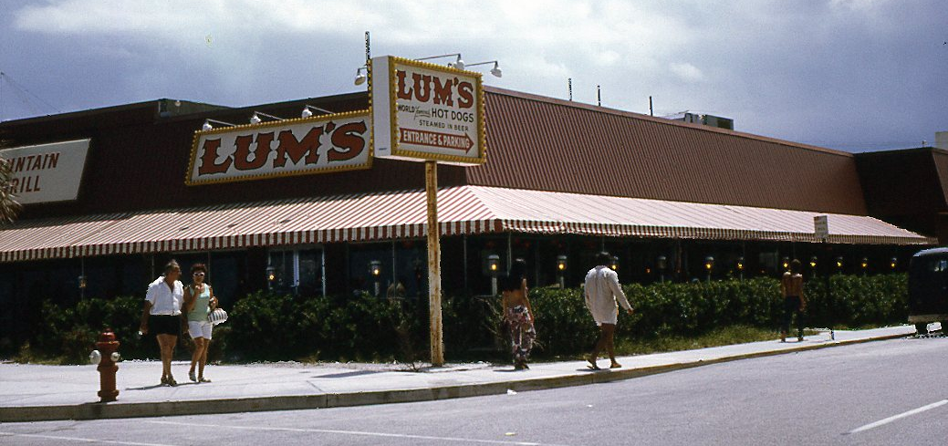 15 Classic Chain Restaurants from the ’60s and ’70s That Deserve a ...