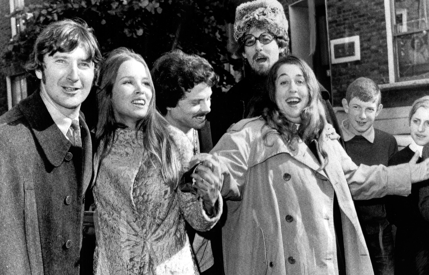 12 Fascinating Facts About The Mamas & The Papas That Will Surprise You ...