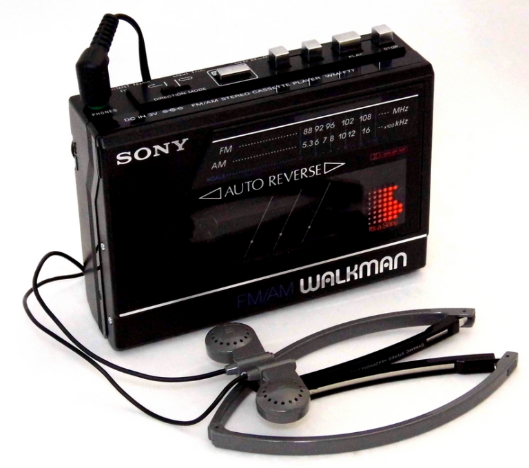 15 ’80s Tech Gadgets That Seemed Futuristic at the Time – Takes Me Back