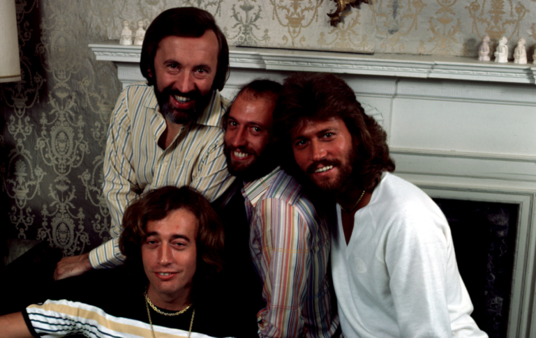 12 Times Musicians in the ’70s Made Fashion Just as Loud as the Music ...