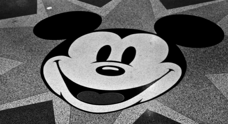 12 Priceless Disney Collectibles You Wish You’d Never Taken Out of the ...