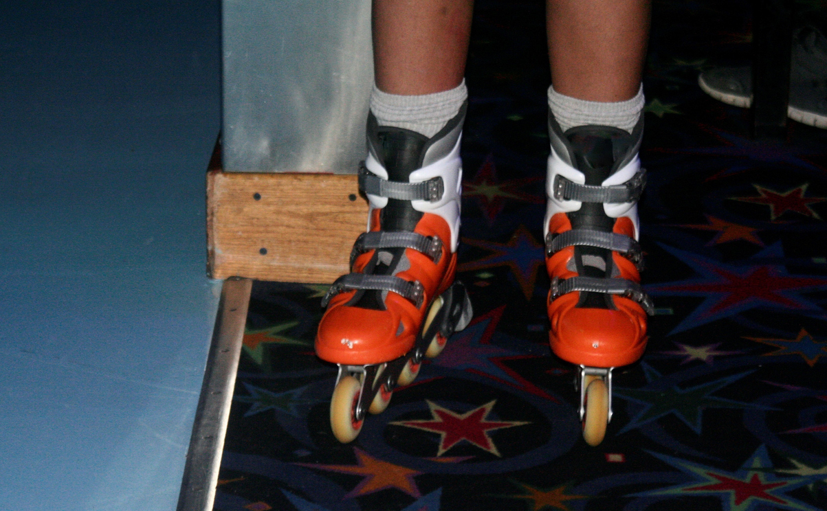 The 12 Most Over-the-Top Roller Skating Rink Trends from the ’70s and ...