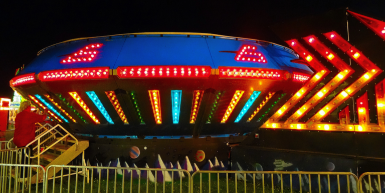 These Classic Amusement Park Rides Were Both Terrifying and Completely ...