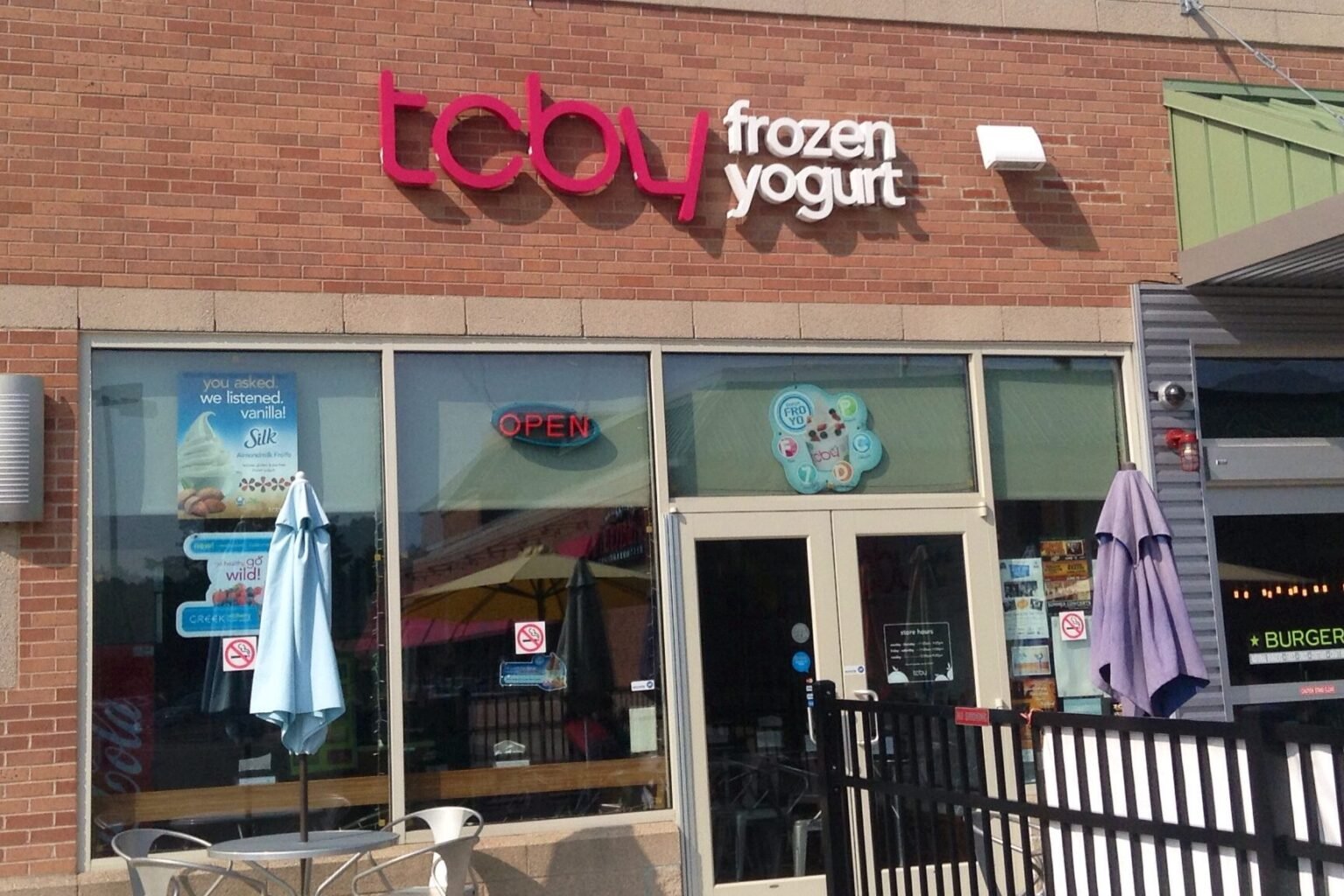 15 Forgotten ’80s Ice Cream Flavors That Deserve a Comeback – Takes Me Back
